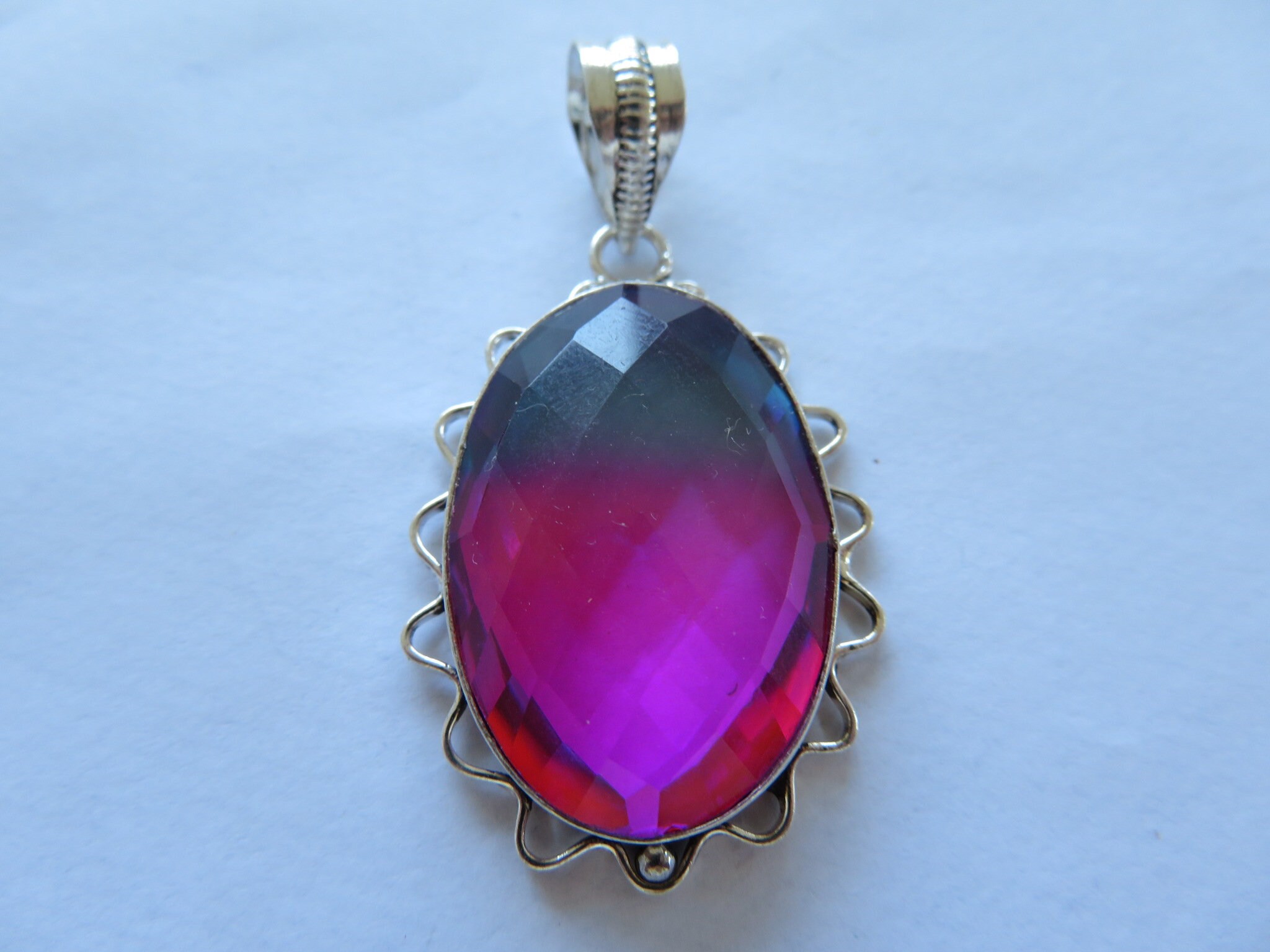 Colgante-Místico Rosa y Azul topacio facetado Piedra preciosa | Etsy