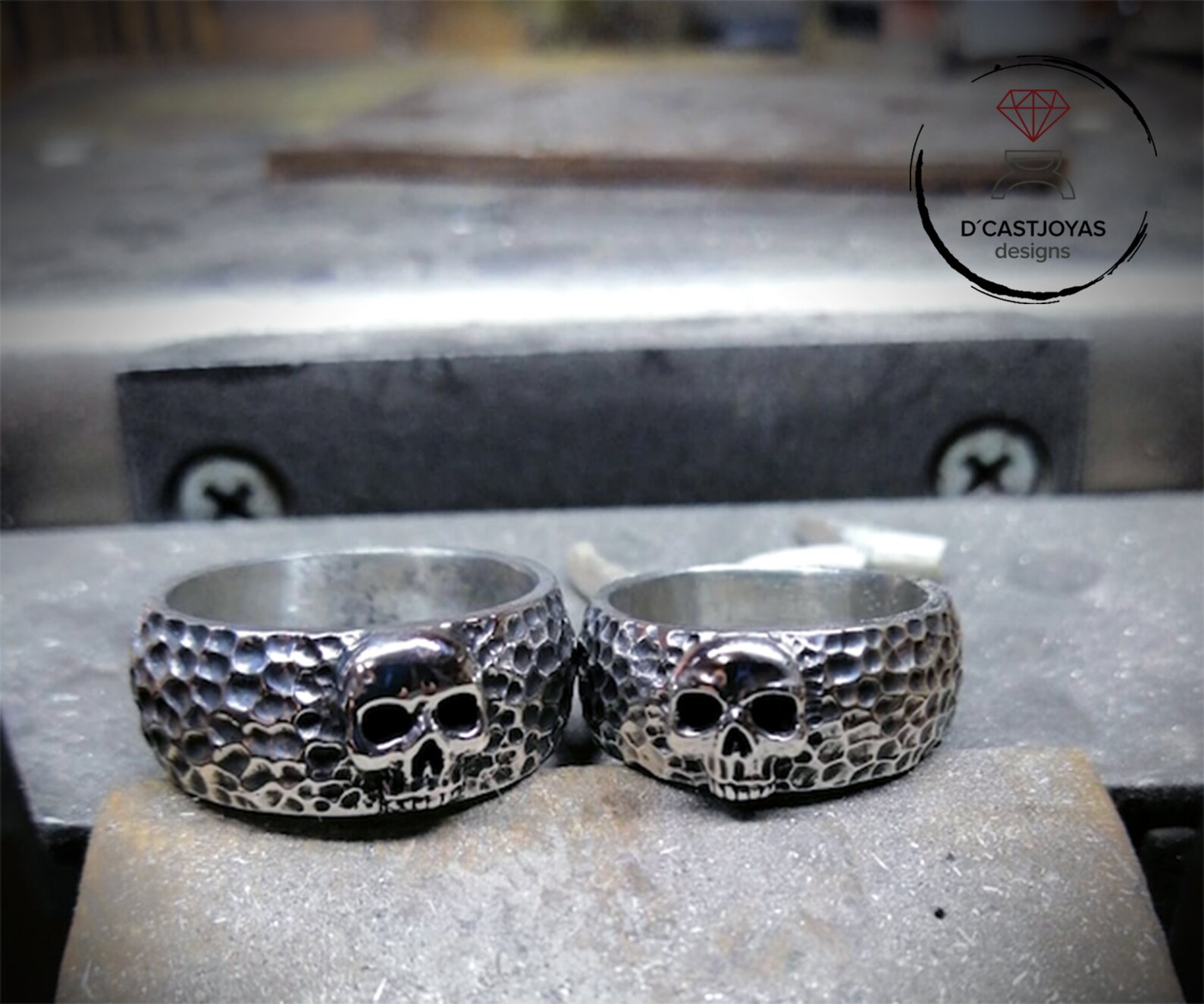 Skull Wedding Ring With Hammered Textures - Etsy