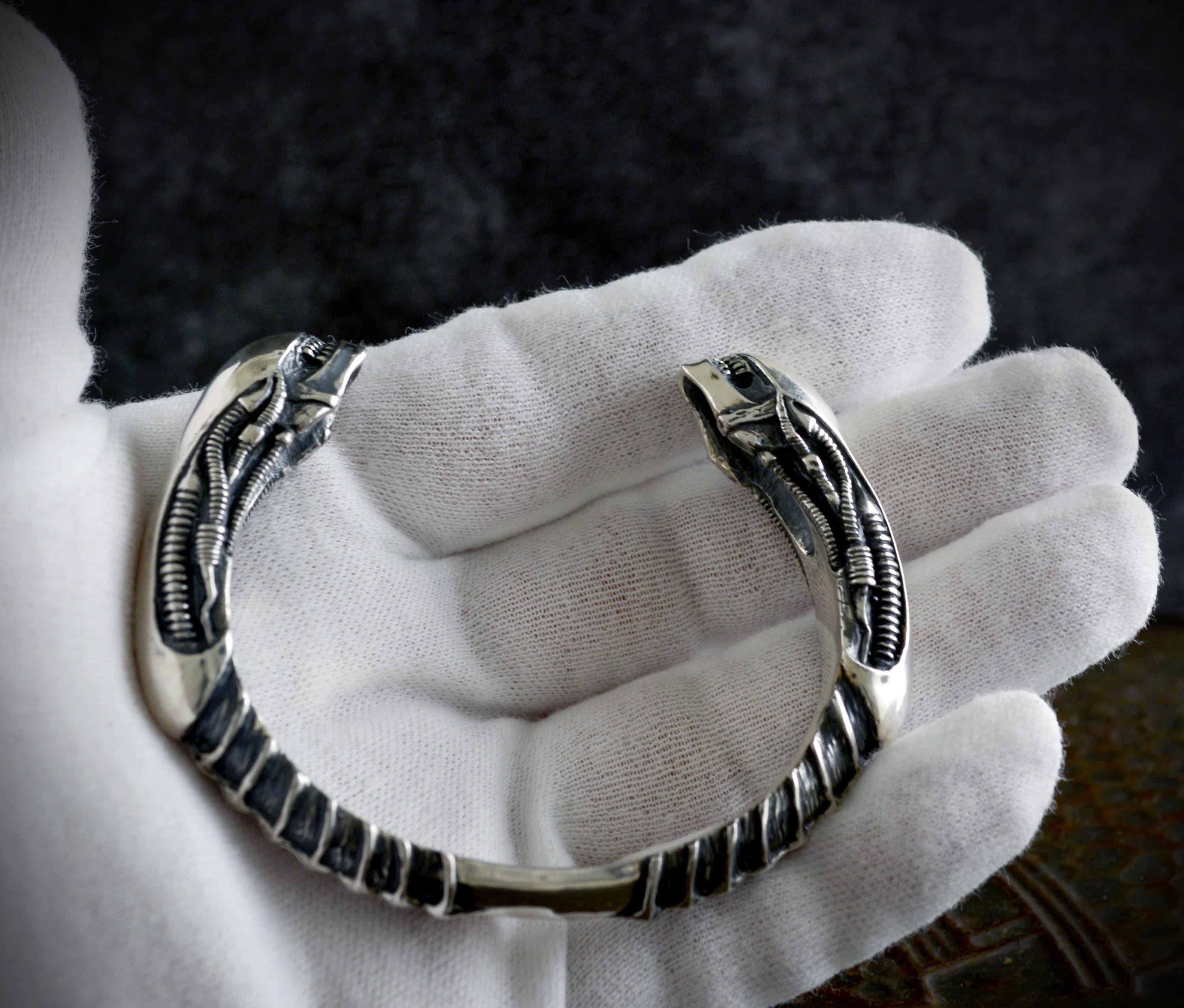 Xenomorph bracelet handmade in solid silver Alien jewelry | Etsy