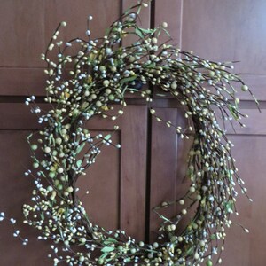 SPRING PIP BERRY Wreath Yellow Green and White Berries With Parchment ...