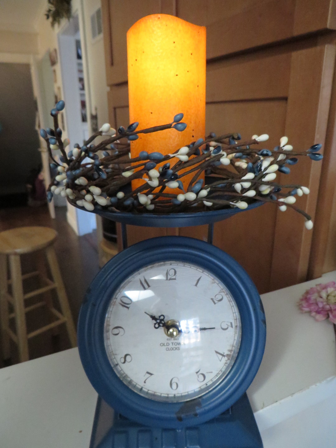 COUNTRY SCALE CLOCK Rustic Metal Clock With Pip Berries and Grubby ...