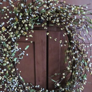 SPRING PIP BERRY Wreath Yellow Green and White Berries With Parchment ...