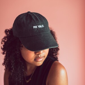 ME VALE Black Dad Hat Spanish Hat Me Vale Latina Hat - Etsy