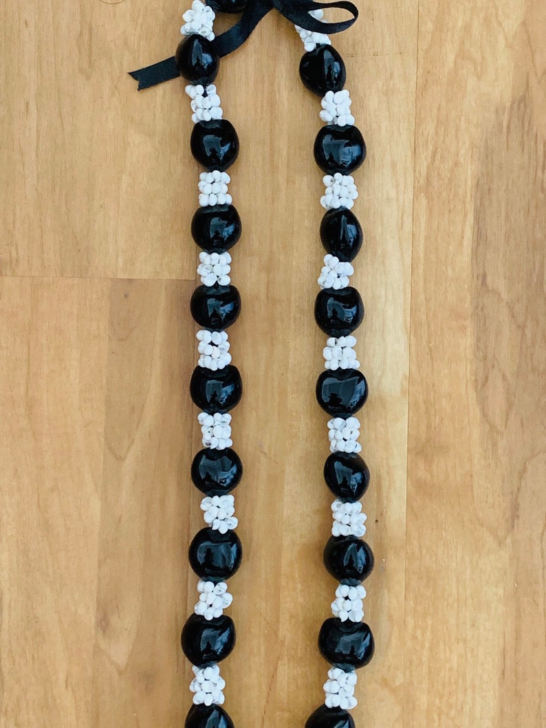 Hawaii Black Kukui Nut Lei With White Color Shells | Etsy