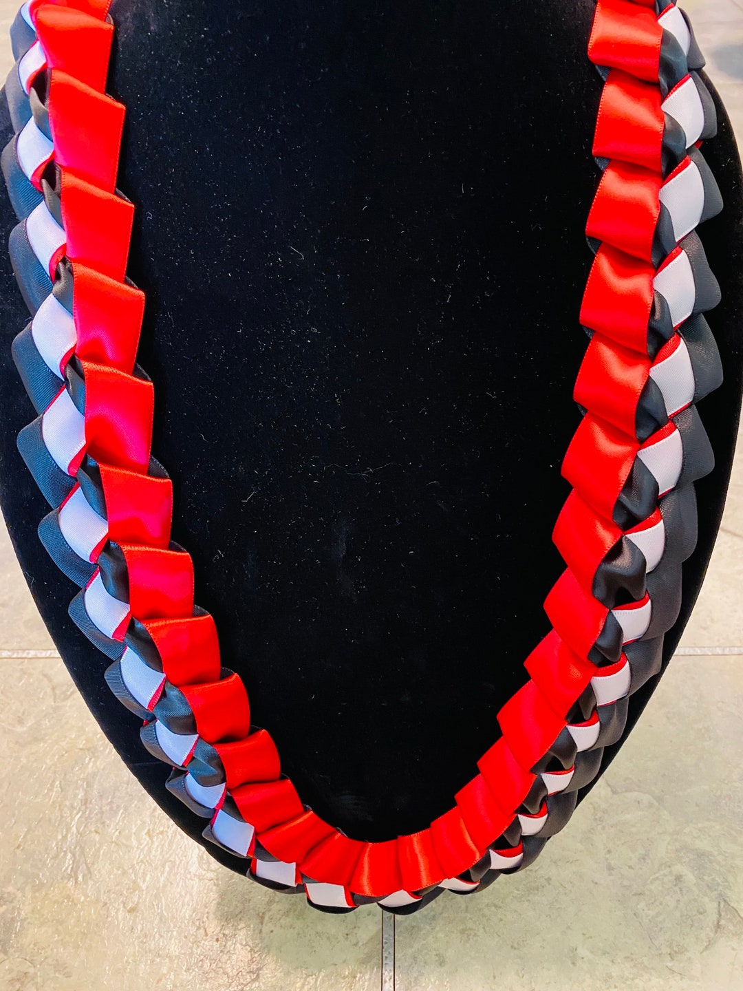 Hawaii Three Color 7/8 Inch Satin Ribbon Graduation Lei With Added ...