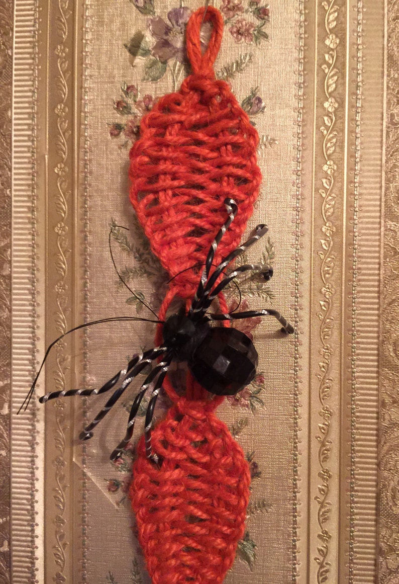 HALLOWEEN MACRAME WALL Hanging orange twine crystal spider | Etsy
