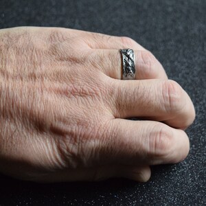 Wolf Ring, Norse Wolfs Band, Wolf Wedding Band, Wolfs Pack Ring, His ...