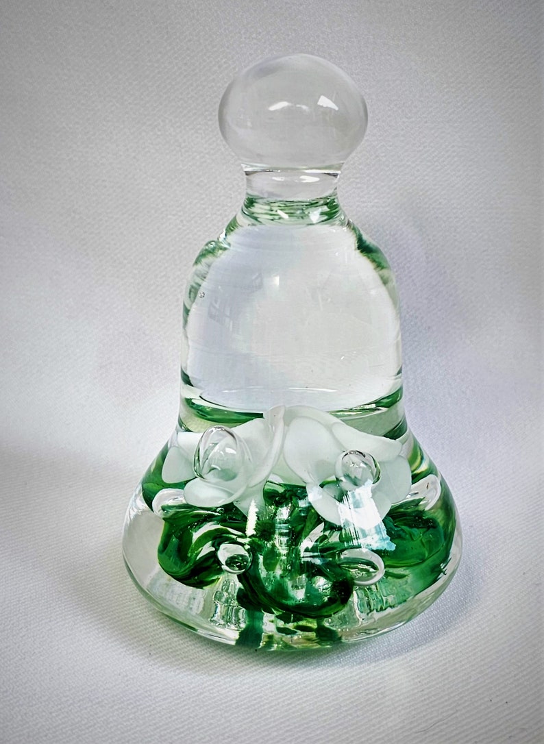 Joe St Clair Glass Paperweight White Green Flowers Bell Shape VINTAGE ...