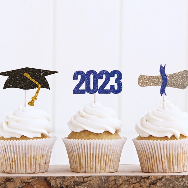 Graduation Cupcake - Etsy