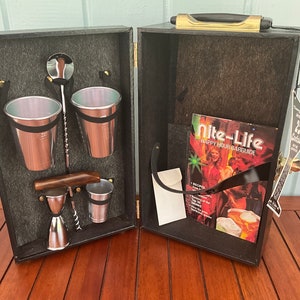 Vintage Ever-wear Trav-l-bar Travel Bar / Cocktail Case / Travel Pub ...