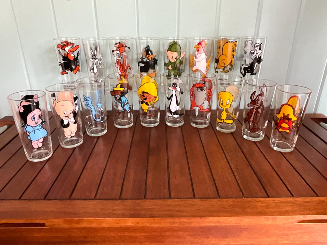 One 1973 Brockway Looney Tunes Warner Brothers Pepsi Collector Series ...