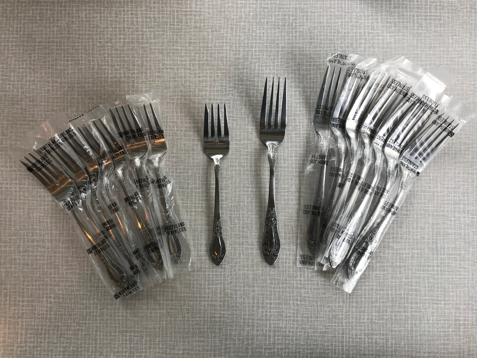 Northland Stainless Oneida Silversmiths Flatware / Silverware Complete ...