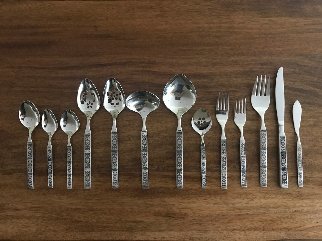 One Oneida Silver Community Stainless Silverware / Flatware ...