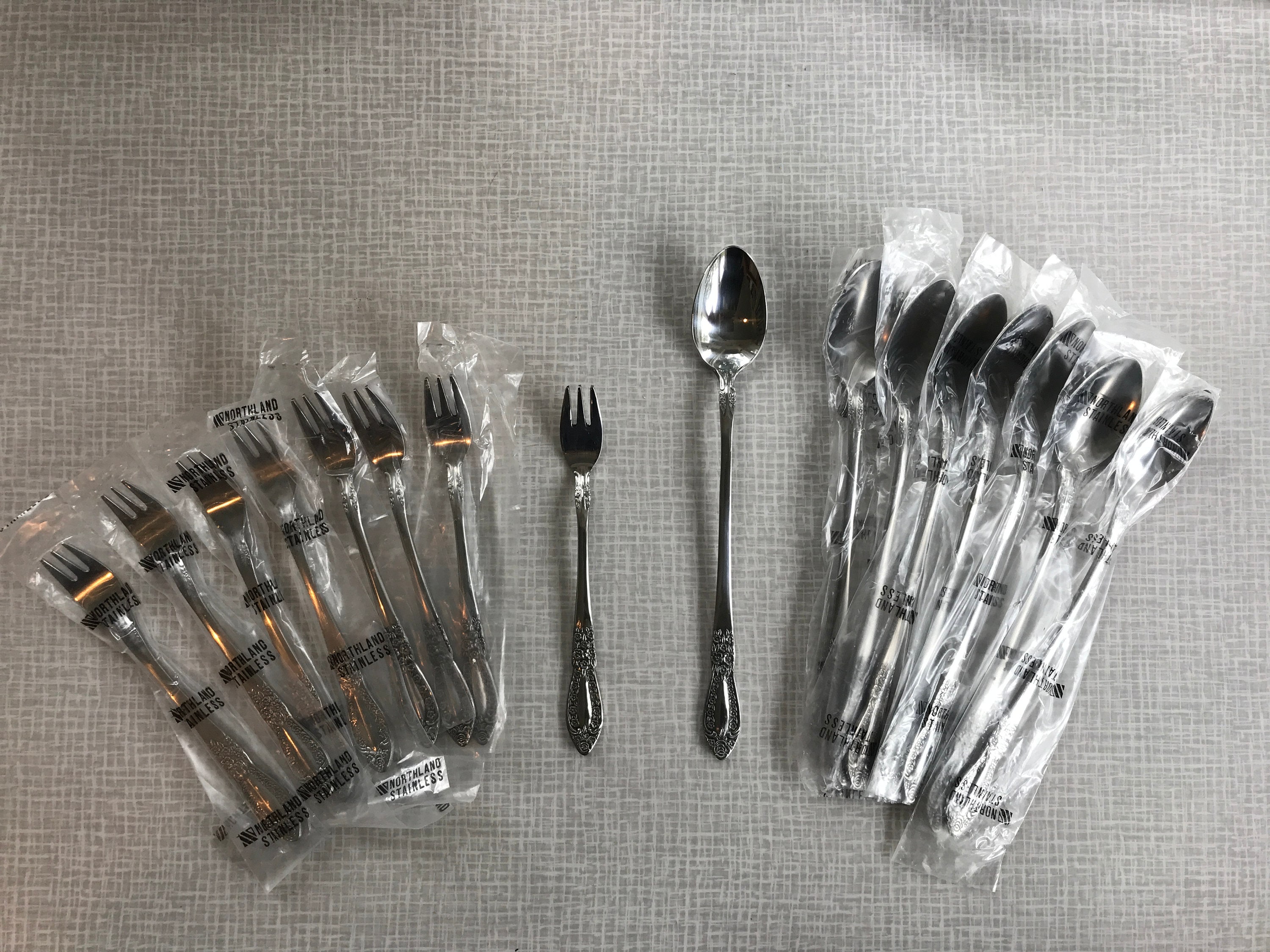 Northland Stainless Oneida Silversmiths Flatware / Silverware Complete ...