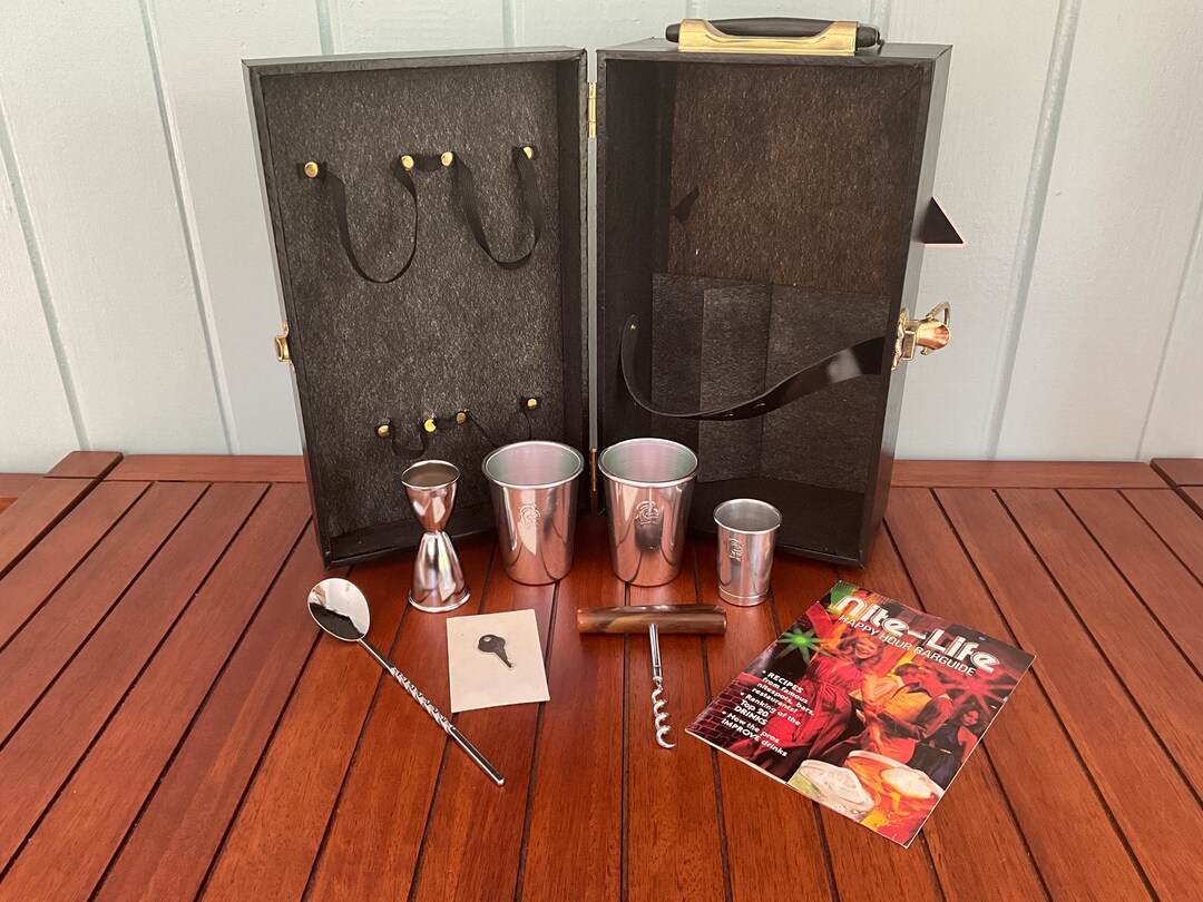 Vintage Ever-wear Trav-l-bar Travel Bar / Cocktail Case / Travel Pub ...