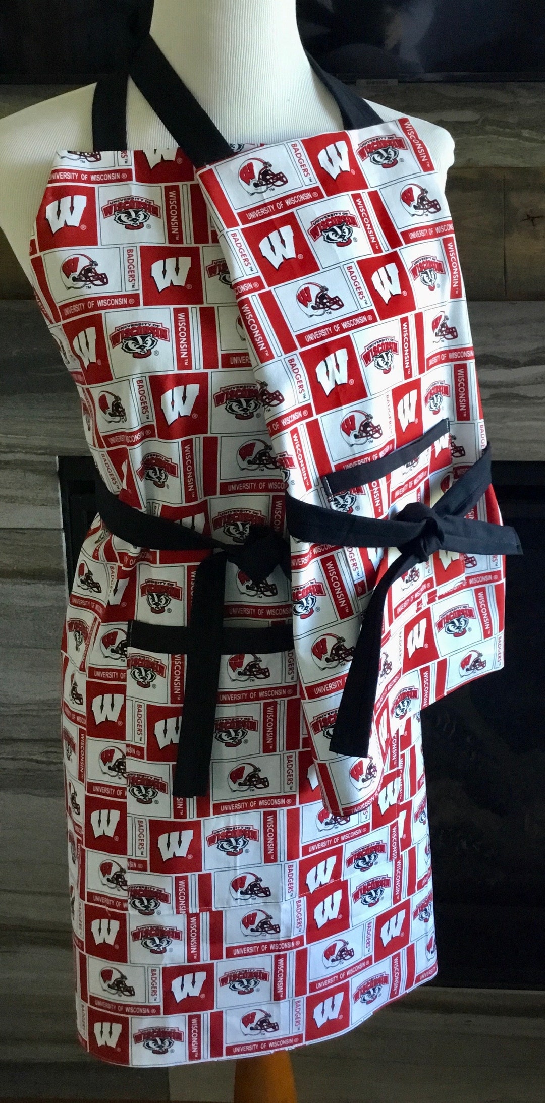 Unisex Family Aprons, Father Son Aprons, Mom Daughter Aprons, Badgers ...