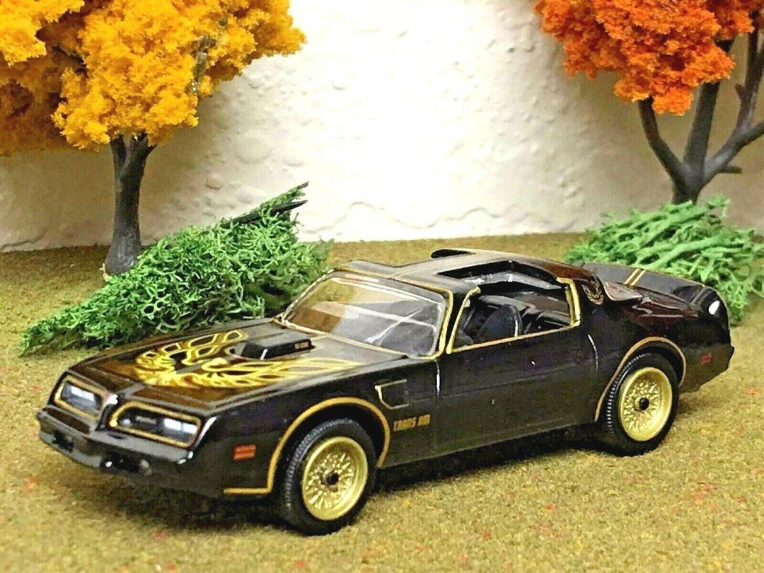Smokey and the Bandit #1 Limited Edition Die-cast Bandit's 1:64 1977 ...