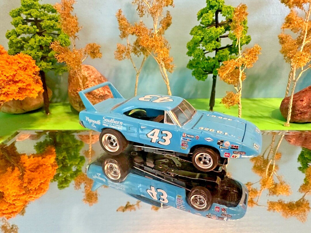 Custom Slot Car, Richard Petty, Legendary 1970 Plymouth Superbird GRR ...