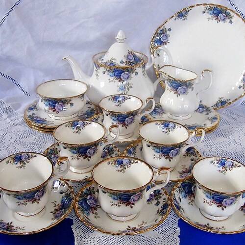 Exquisite Royal Albert OLD ENGLISH ROSE Tea Set 21 Pieces | Etsy