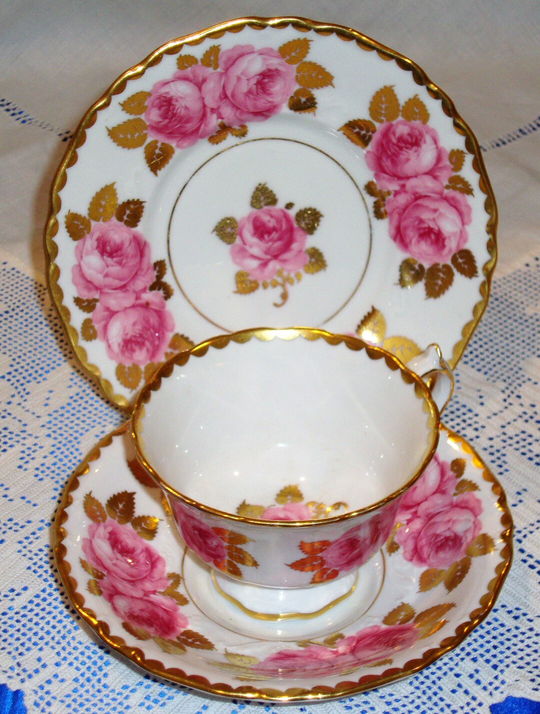 Antique CABBAGE ROSES Trio, GOLD and Roses Hand Painted, 24 Carat Gold ...