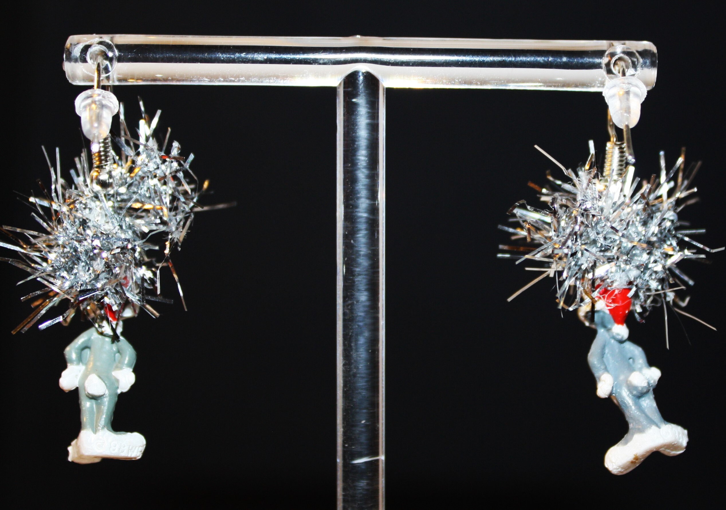 Looney Tunes Bugs Bunny Cartoon Character Dangle Earrings With Gold ...