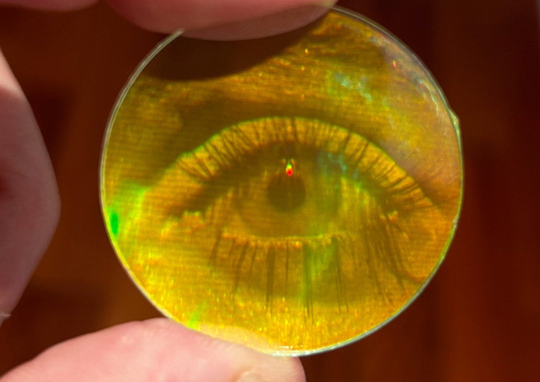 True 3D Laser Hologram. the Eye. Set of Two 1.5” Dia Holograms - Etsy