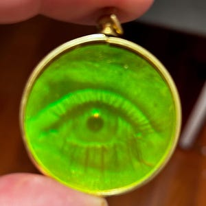 True 3D Laser Hologram the Eye. Keychain/ Pendant - 1.5” Dia Hologram ...