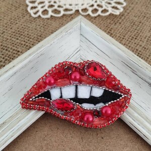 Beaded Lips Brooch Kiss Pin up Jewelry Gift for Her Stylish - Etsy