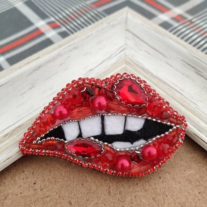 Beaded Lips Brooch Kiss Pin up Jewelry Gift for Her Stylish - Etsy