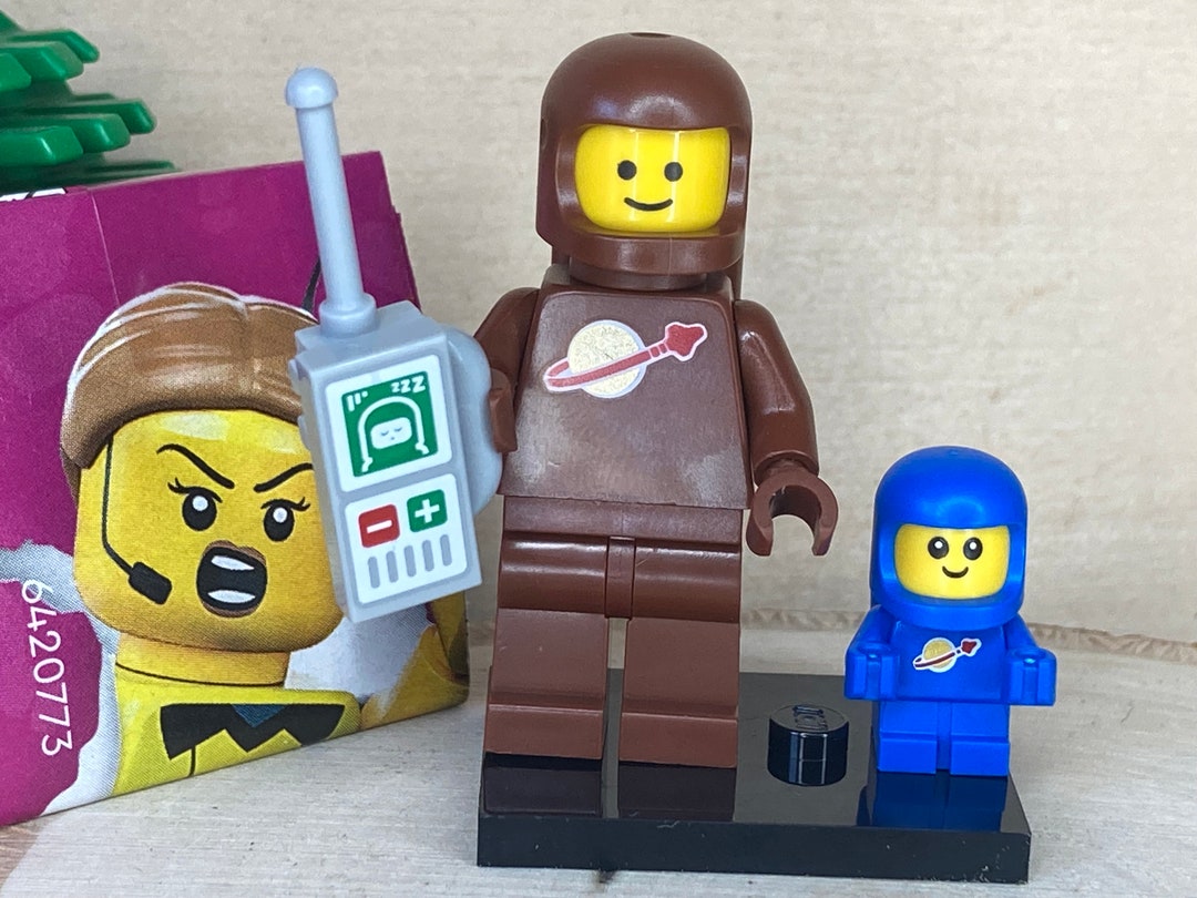 Brown Astronaut and Spacebaby, Series 24 (complete Set With Stand and ...