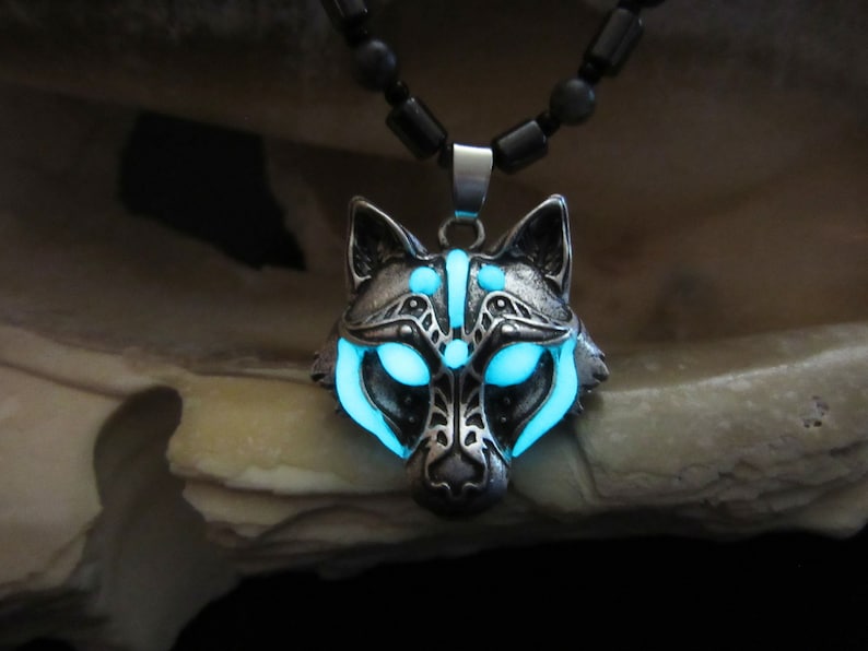 Men's Necklace Glow in the Dark // Wolf Necklace // - Etsy