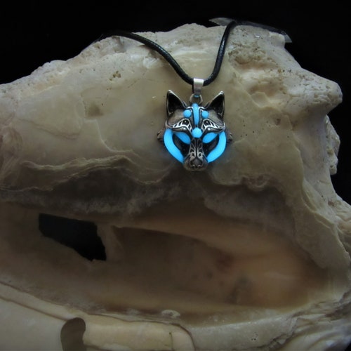 Glow in the Dark / Moon and Wolf / Glowing Necklace / Glowing - Etsy