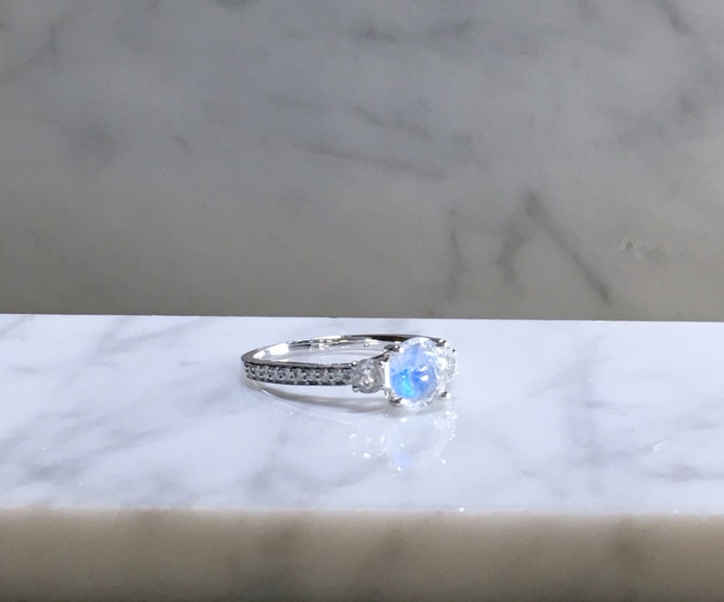 Three 3 Stone Round Blue Rainbow Faceted Moonstone W/ Accent - Etsy