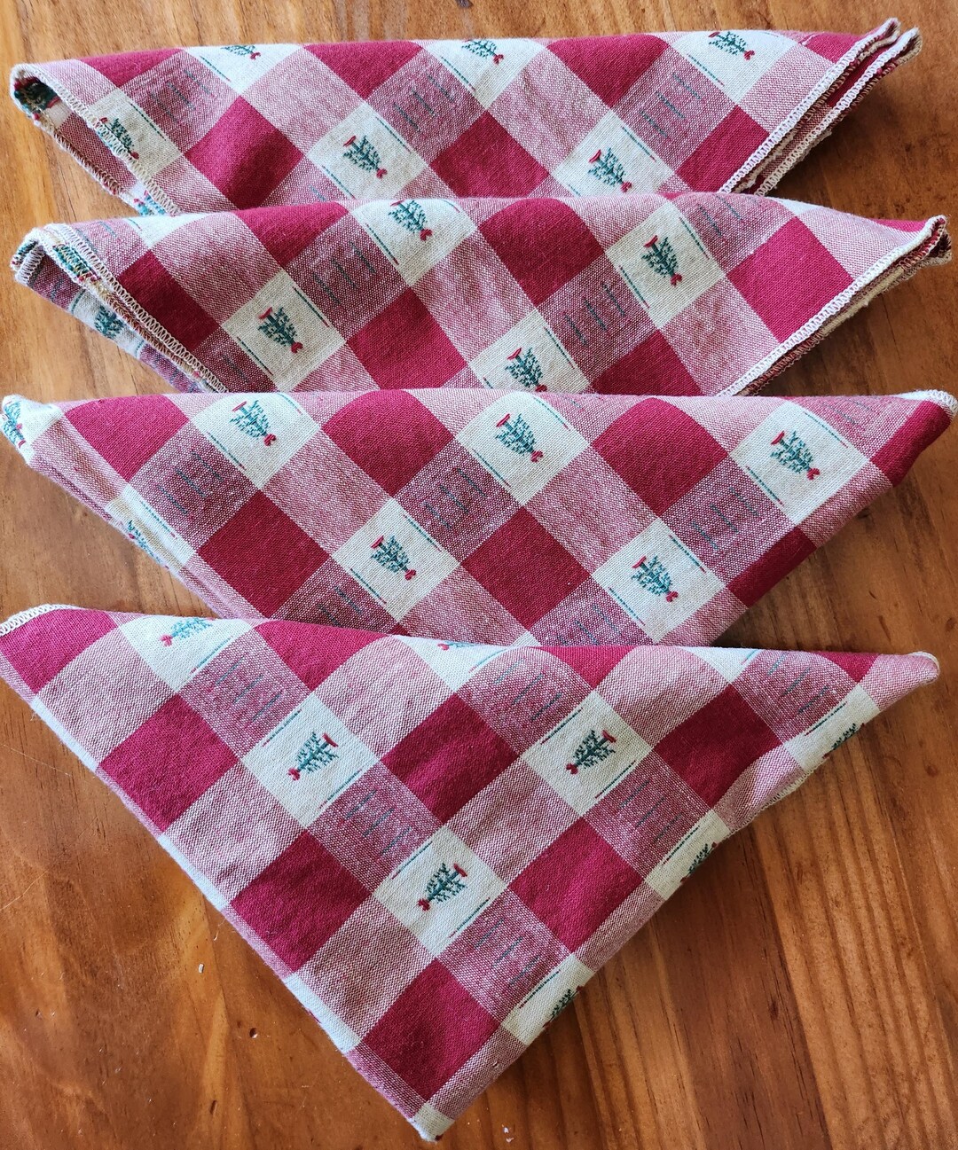 Set of Four 4 Red Check Cloth Napkins With Christmas Tree Pattern 14 ...