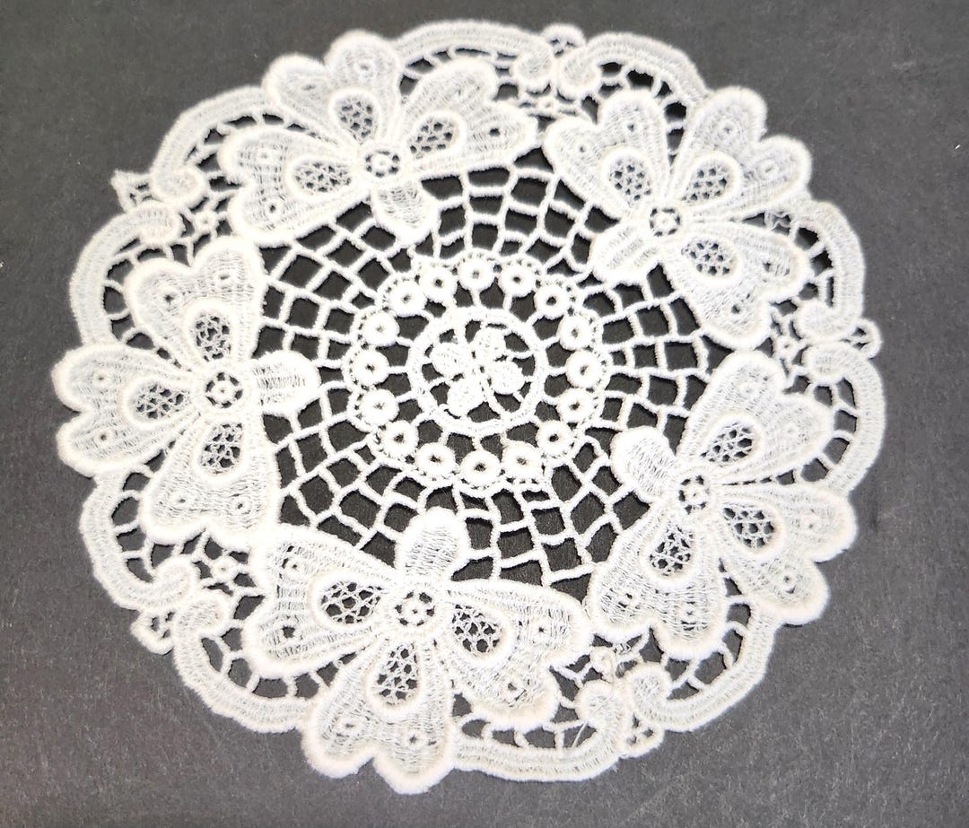 White Doilie Scalloped Edge 5 Inch - Etsy