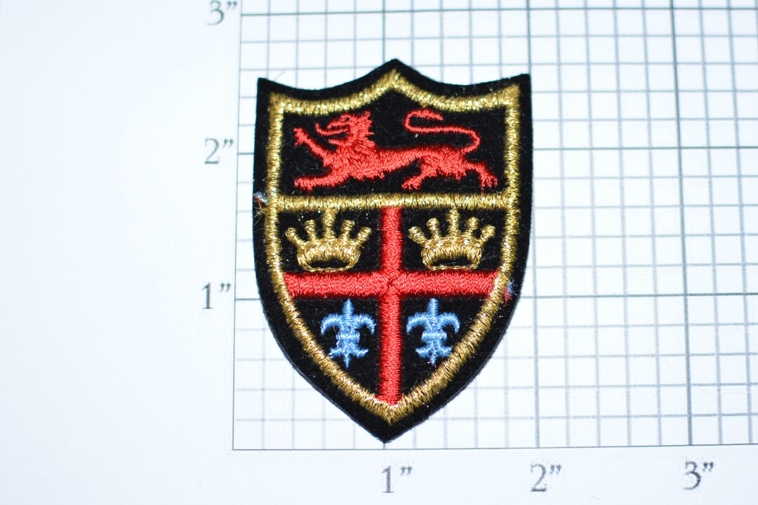 Fancy Crest Crown Fleur De Lis Lion Metallic Gold Threading Royalty ...