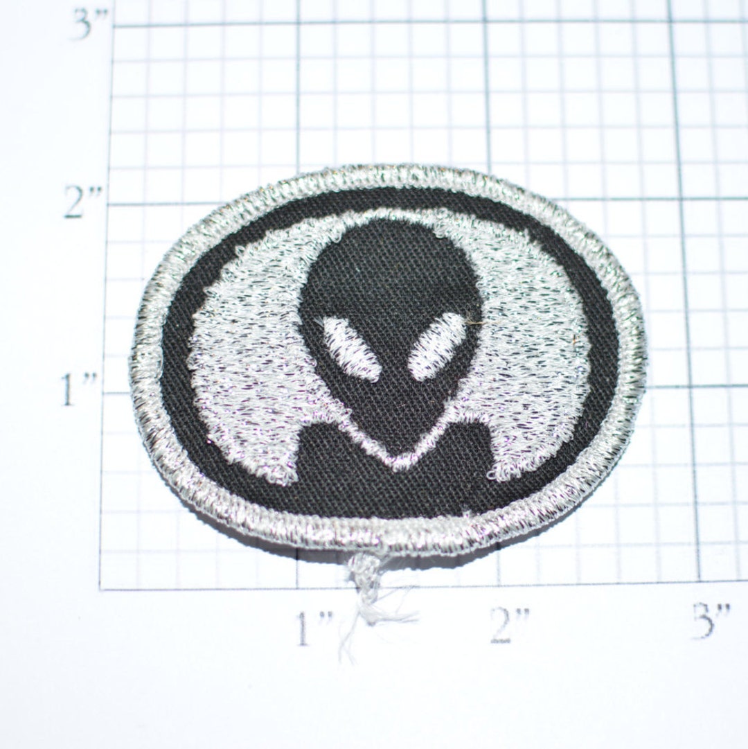 Alien Head - Metallic Silver- Iron-on Vintage Patch-clothing Patch ...
