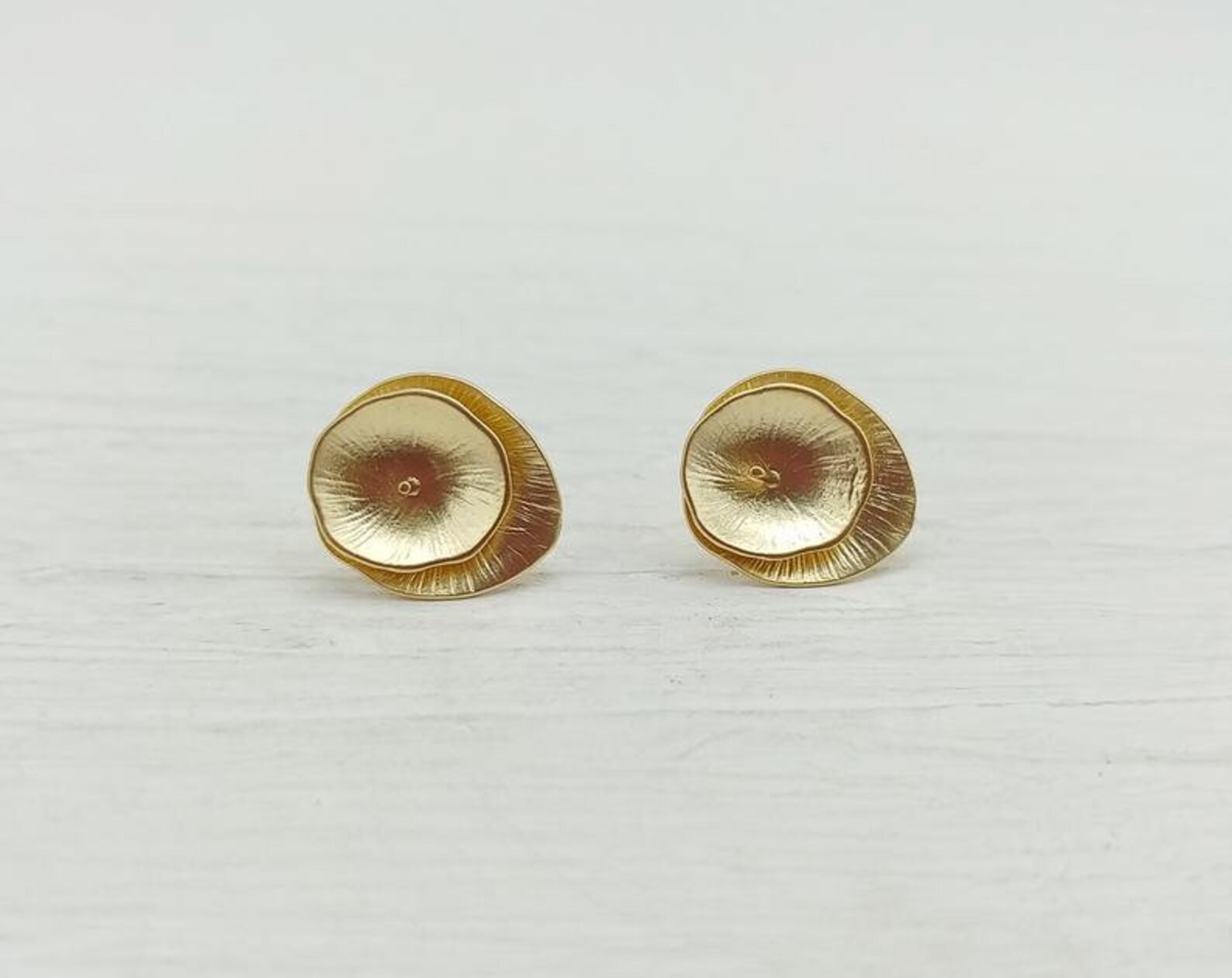 2 PCS 15 x 13 mm de oro mate chapado en latón delicado - Etsy España