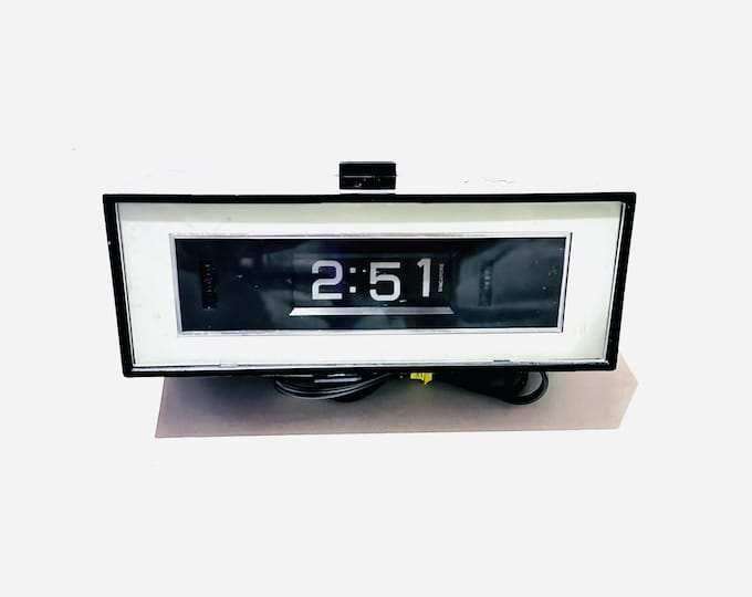 Vintage GE Flip Clock: 1970s Retro Alarm Clock, Working Condition - Etsy