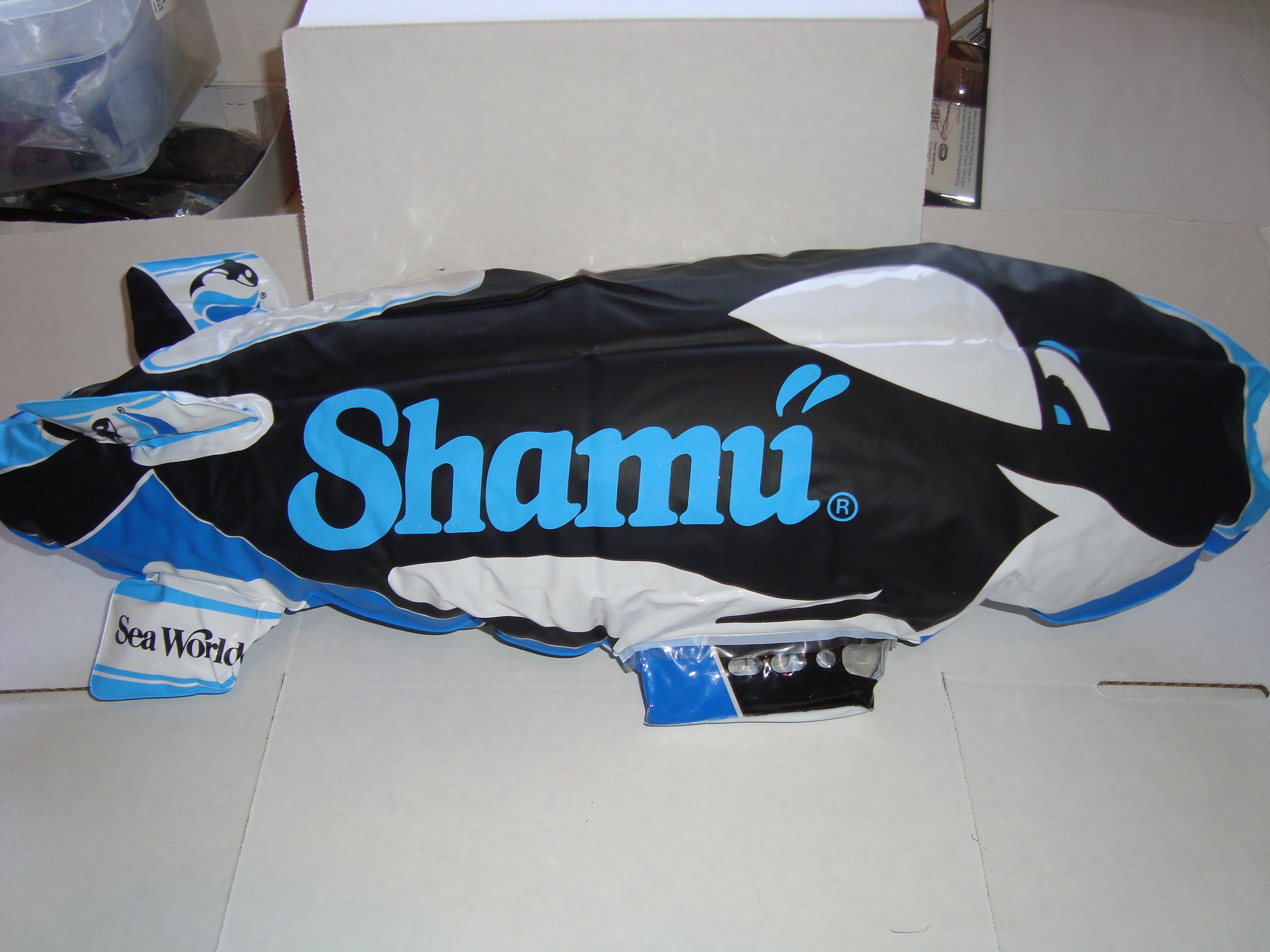 10 Vintage Sea World Inflatable Shamu Aprox 23 Inch Circa 1980 New in ...