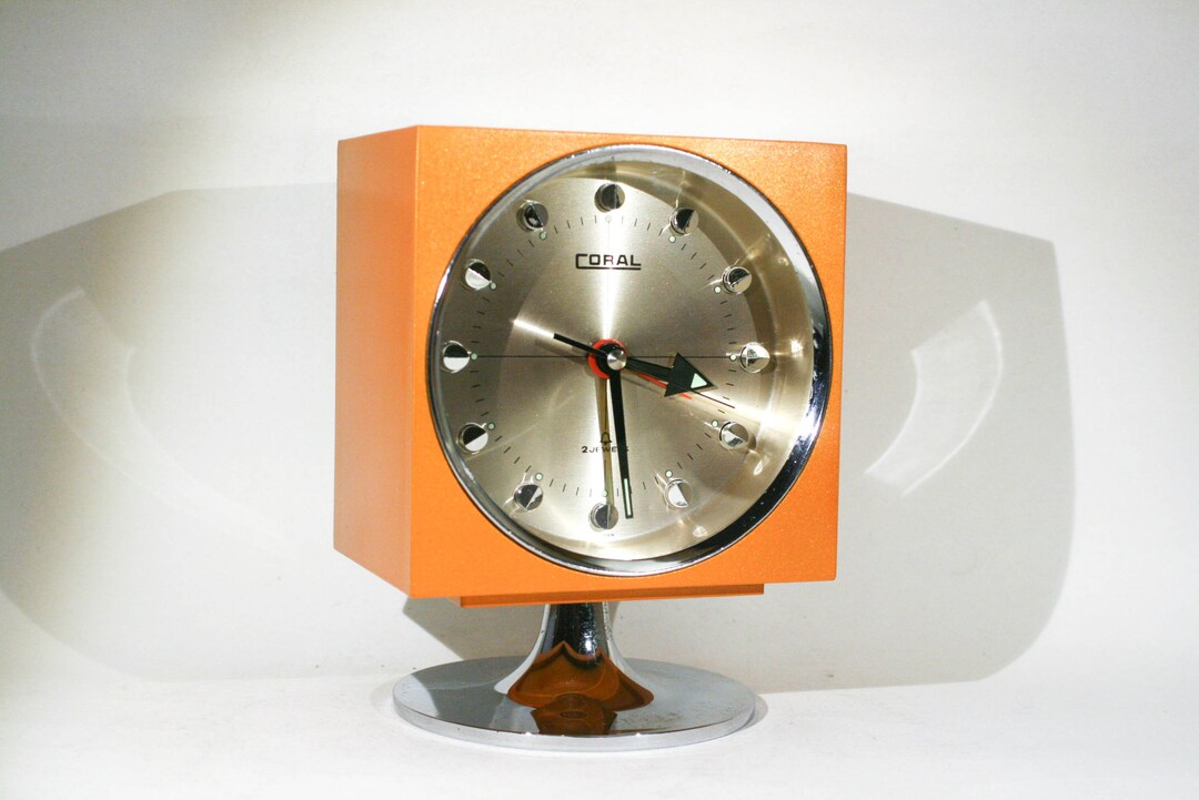 Very Cool Coral 1960s Vintage Alarm Clock - Etsy