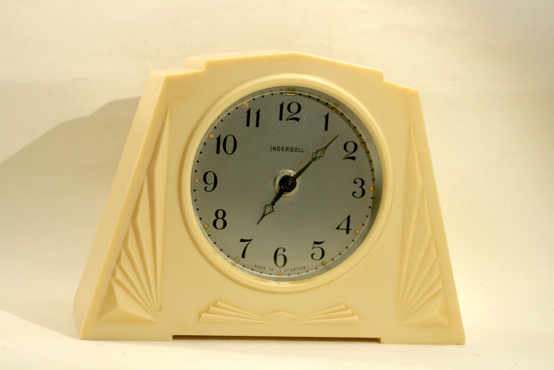 Ingersoll Vintage Art Deco Mantel Clock, White Bakelite, 30s / 40s ...