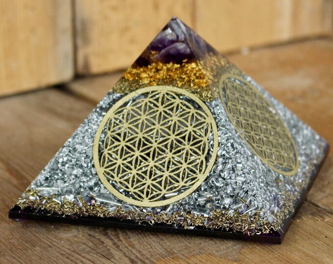 Orgonite® Orgone Pyramid Orgone FLOWER OF LIFE "the Source of Peace ...