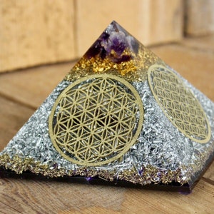 Orgonite® Orgone Pyramid Orgone FLOWER OF LIFE the Source of Peace ...