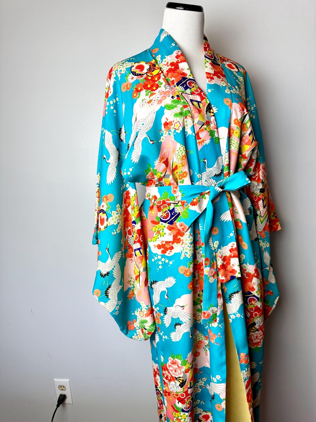 Vintage 60’s-70’s Kimono Robe Japanese Colorful & Bright Print ...