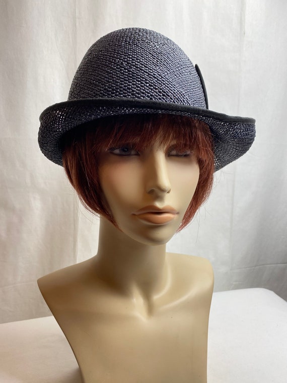 Fabulous vintage hat cloche style 1960’s does 20’s lo… - Gem