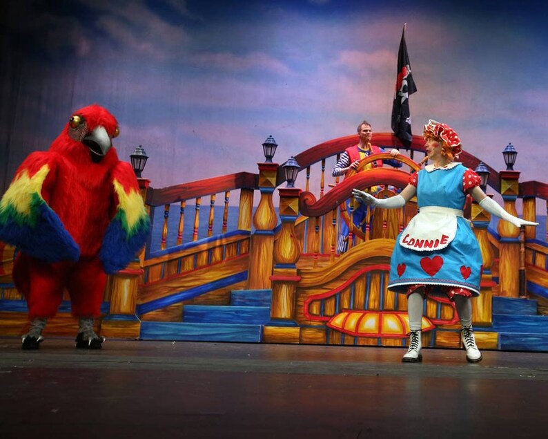 Scarlet Macaw Parrot Costume: Adult Pantomime Bird Suit Robinson Crusoe ...