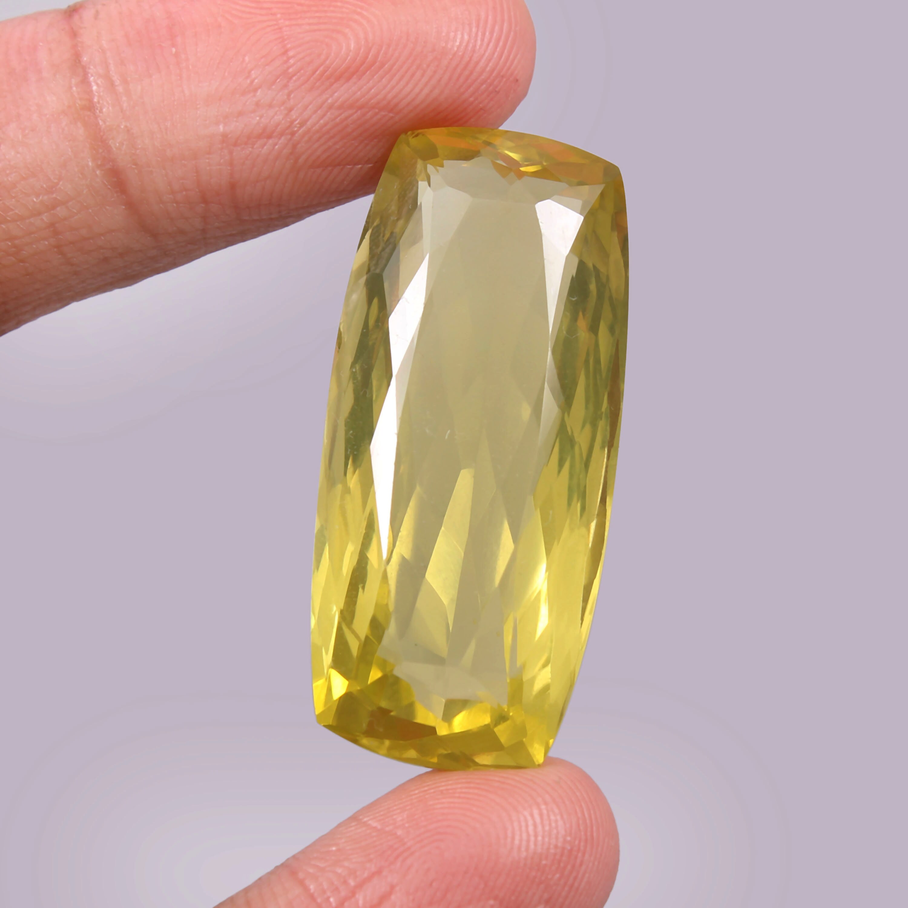 Increíble gema de cuarzo limón natural cortada en forma de octágono ...