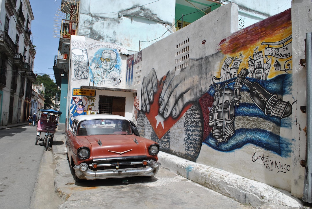 Cuban Street Art, Havana, Vintage Cars, Street Scenes, Cuban Culture ...