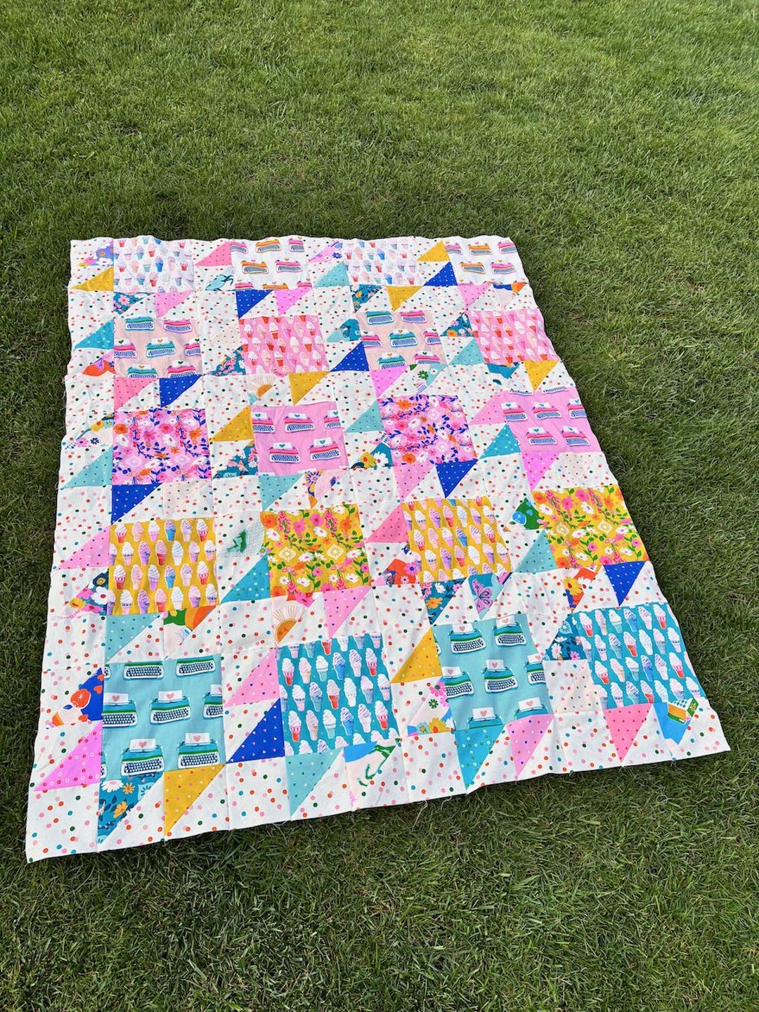 Layer Cake Bear Paws Quilt Pattern – Beginner Sewing (PDF Download) - Etsy